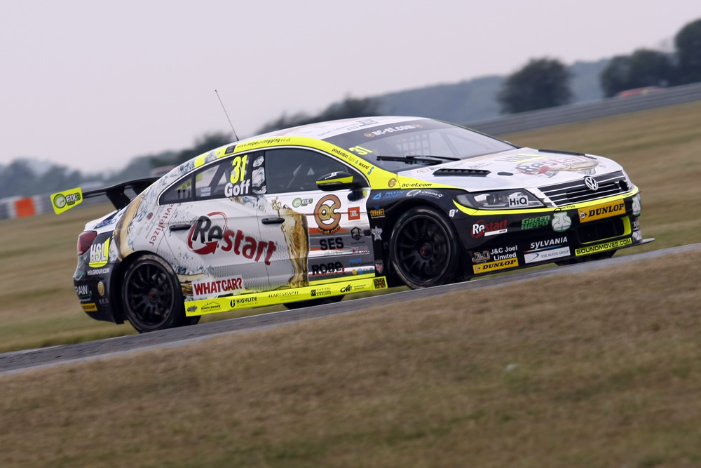 Alain Menu tops stop-start free practice at Snetterton – TouringCarTimes