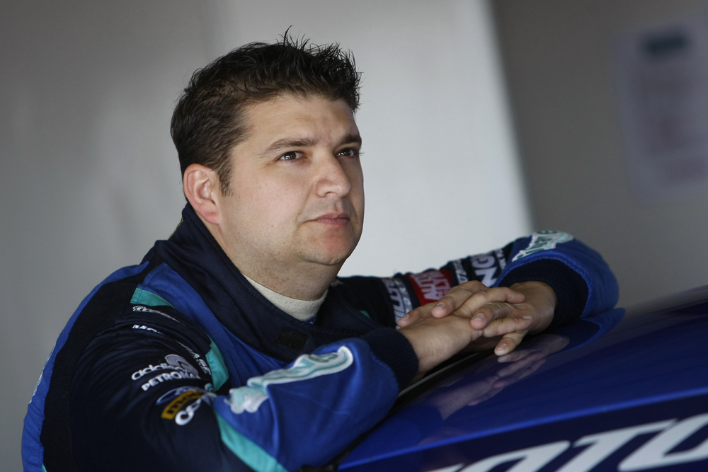 Mat Jackson marks 250 races in style at Snetterton – TouringCarTimes