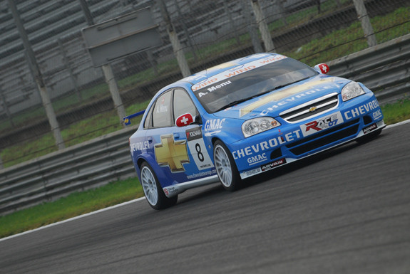 Free practice: Alain Menu tops tables – TouringCarTimes