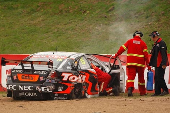 Radisich injured after heavy crash (video) – TouringCarTimes