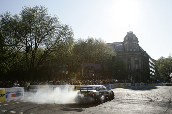 210 000 fans at DTM presentation – TouringCarTimes