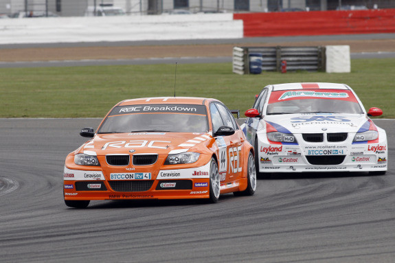 Stephen Jelley wins first BTCC race – TouringCarTimes