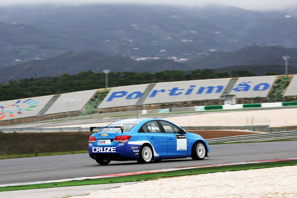 Alain Menu aims for podium in Brazil – TouringCarTimes