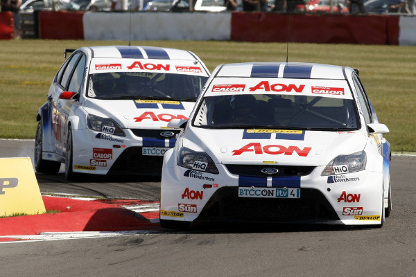 Team Aon break one minute barrier to secure front row – TouringCarTimes