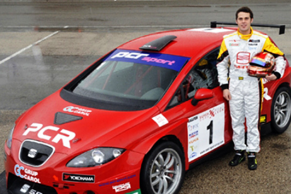 Marc Carol in a petrol SEAT at Valencia – TouringCarTimes