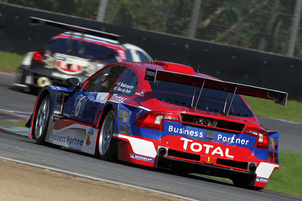 Bouvy takes the title as Volvo wins first race – TouringCarTimes