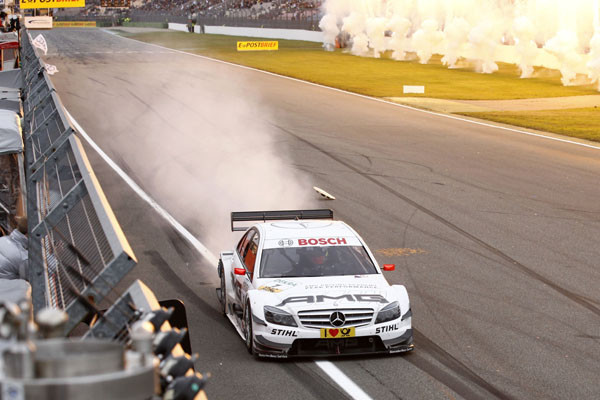 Di Resta takes win and championship lead – TouringCarTimes