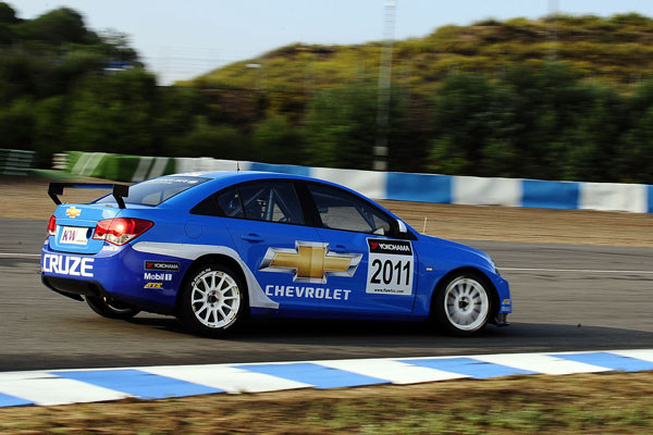 Chevrolet test 2011 Cruze in Spain – TouringCarTimes