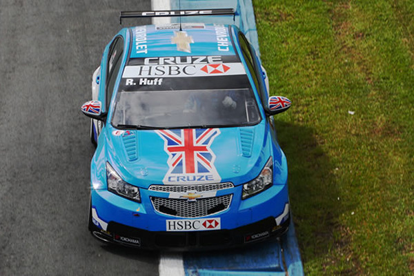 Huff and Menu completes first 2011 test – TouringCarTimes