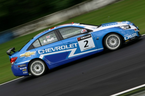 Huff on pole for first race of the season – TouringCarTimes