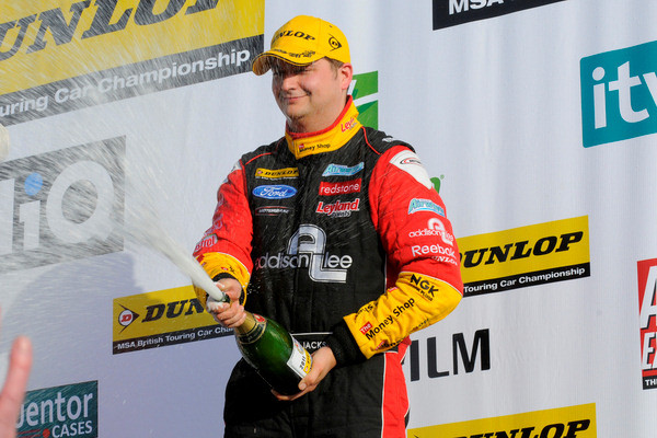 Mat Jackson voted as top independent of 2011 – TouringCarTimes