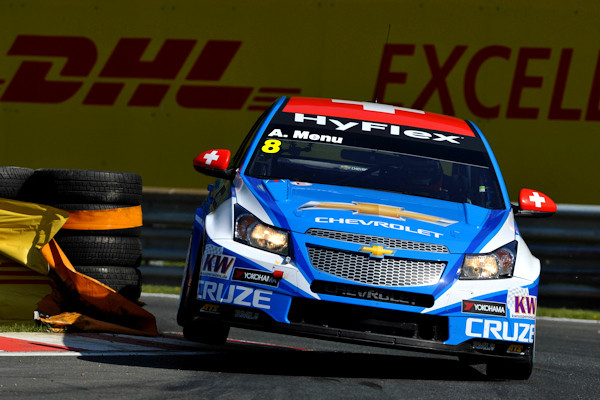 Alain Menu tops first test session in Brazil – TouringCarTimes