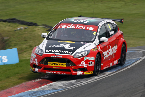 Motorbase celebrates maiden NGTC Ford Focus victory – TouringCarTimes