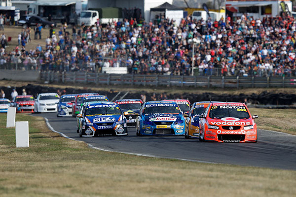 Major changes to race format for V8 Supercars 2013 – TouringCarTimes