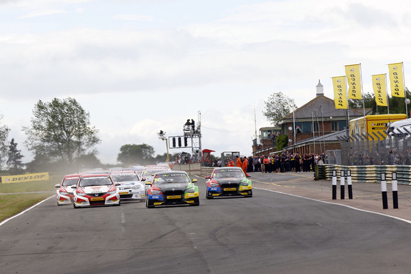 BTCC mid-season review: Neal with the advantage – TouringCarTimes