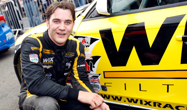 Rob Austin claims his first pole position at Knockhill – TouringCarTimes