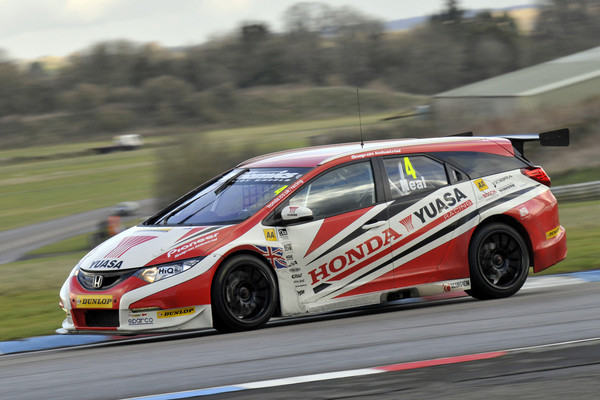 BTCC drivers excited by Thruxton challenge – TouringCarTimes