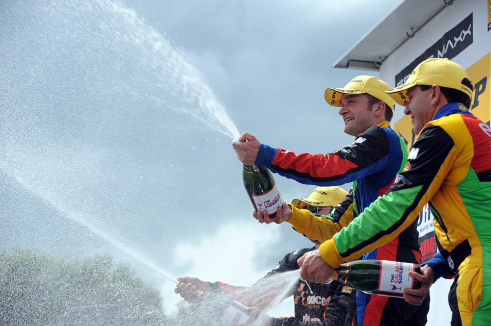 Round four entries of the Neil Tozer photographic competition ...