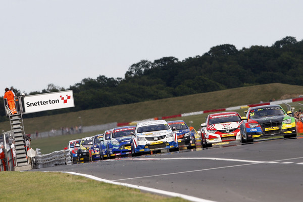 A long track after a long break: BTCC is back – TouringCarTimes