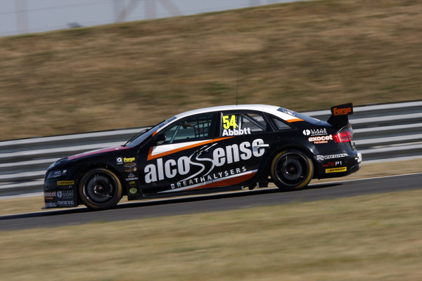Hunter Abbott happy to be “mixing it with the big boys” – TouringCarTimes