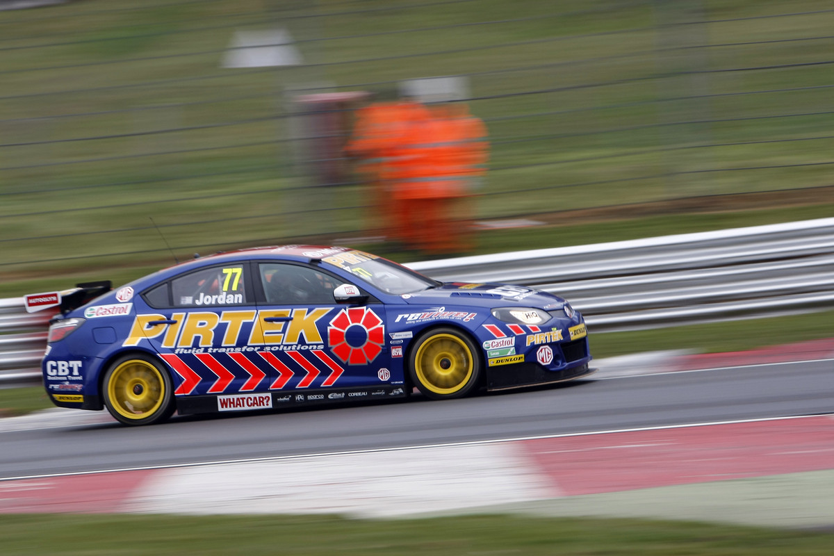 Triple Eight drivers aiming to celebrate 500th race with victory ...