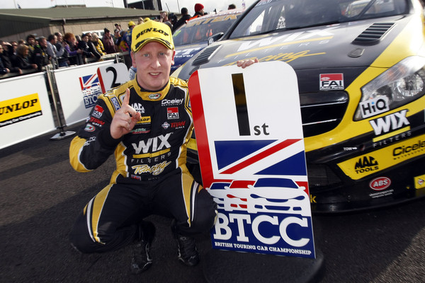 Adam Morgan delighted with lights-to-flag victory – TouringCarTimes