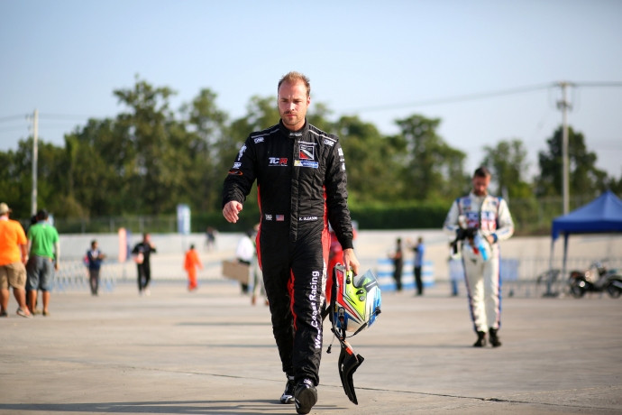 Kevin Gleason happy with third despite ballast – TouringCarTimes