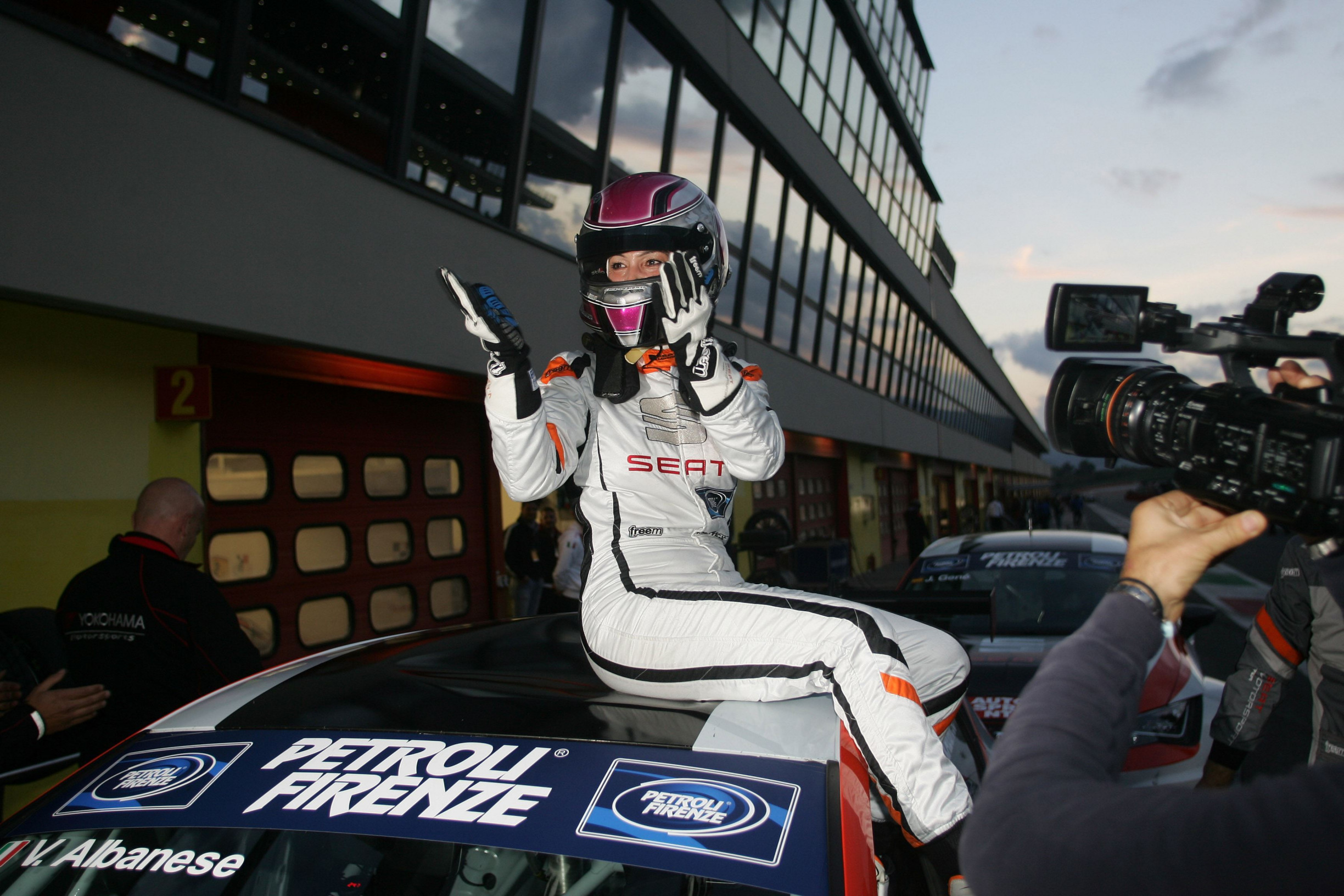 Valentina Albanese claims first TCR Italian title – TouringCarTimes