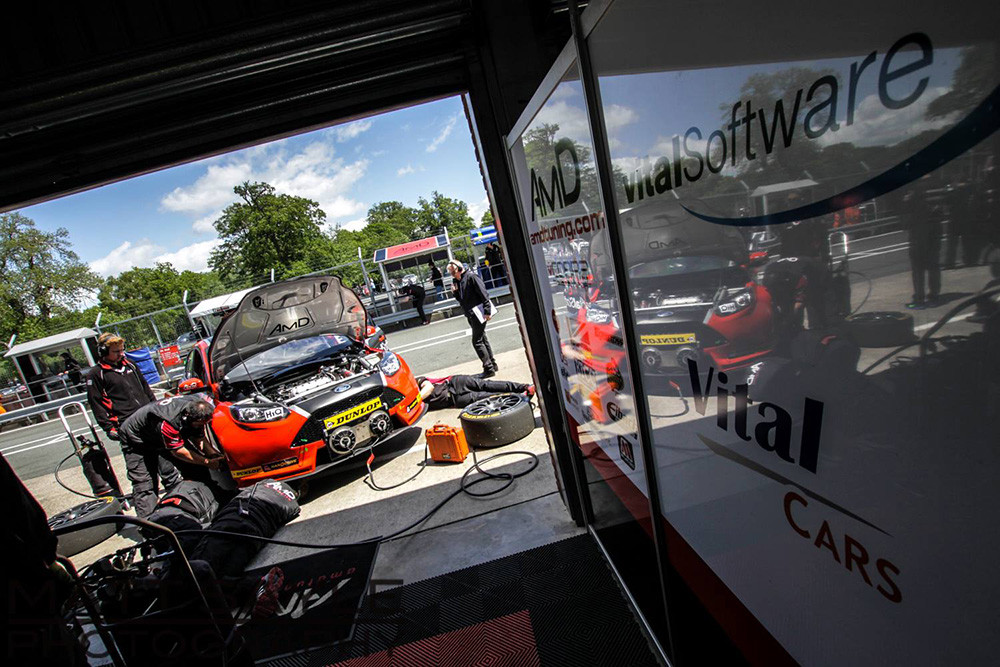 The Neil Tozer Trophy award winners of 2015 are… – TouringCarTimes