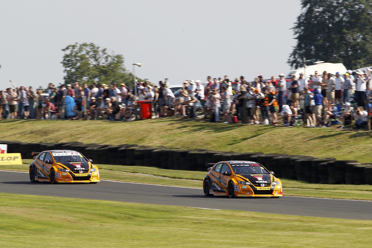 Honda pair out to impress as BTCC heads north - TouringCarTimes