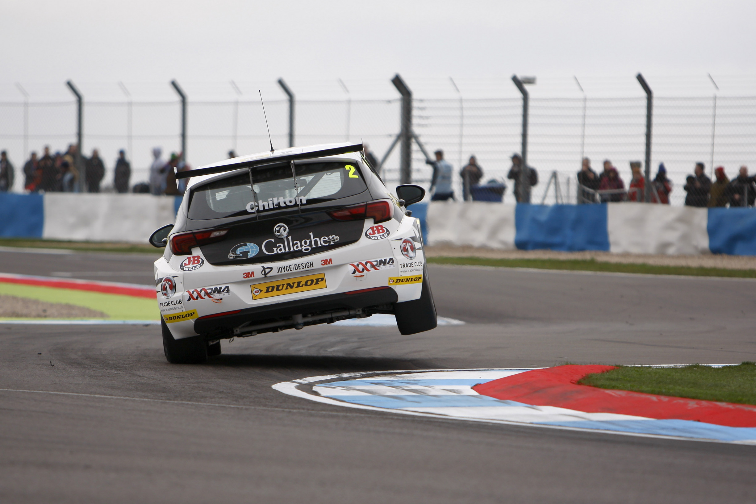 BTCC teams rack up valuable mileage in Donington Park test ...