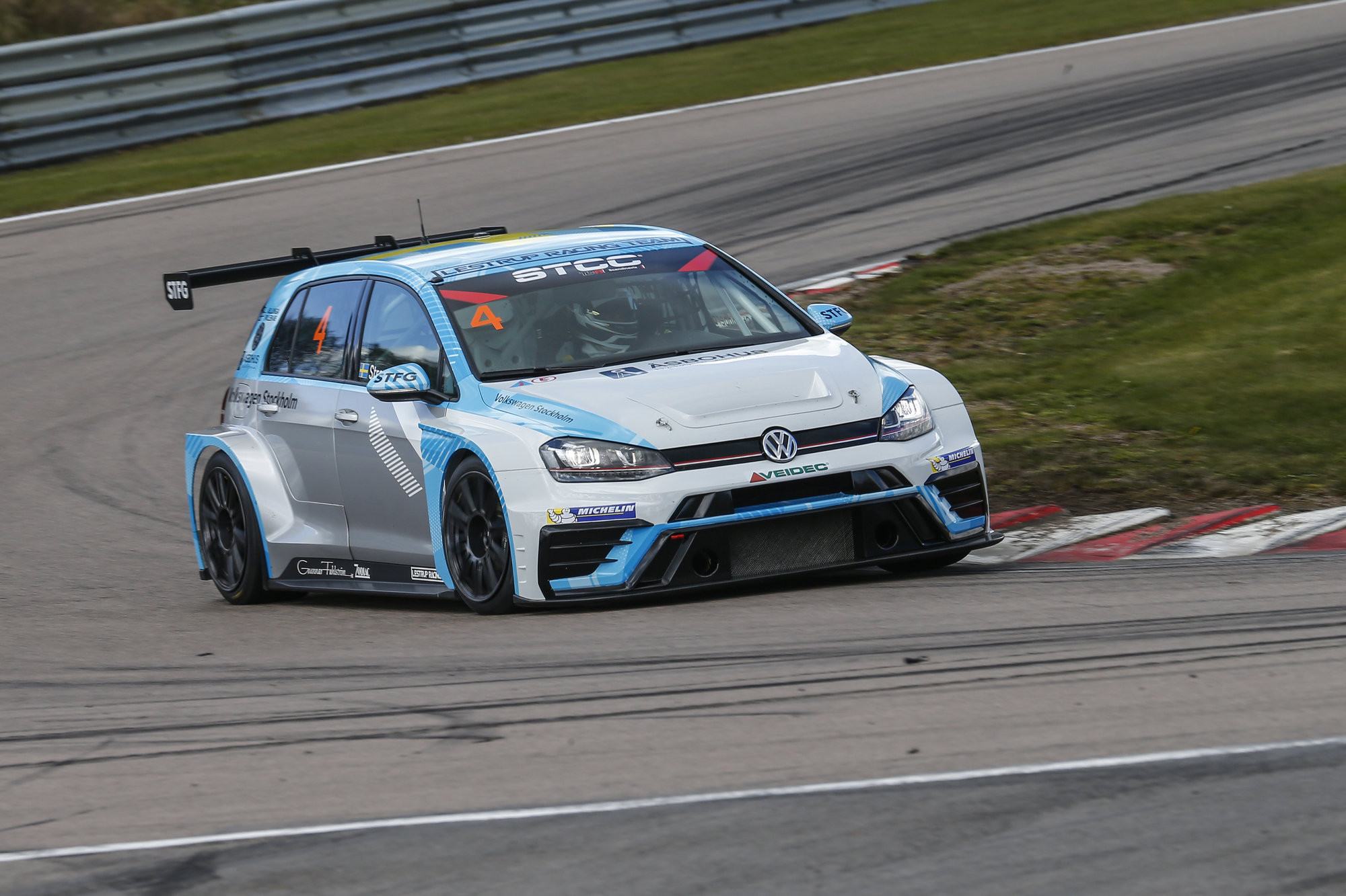 First TCR STCC test picture special – TouringCarTimes