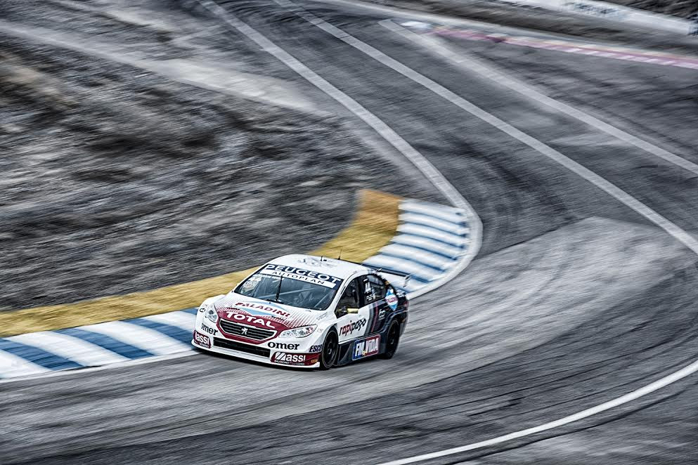 Mariano Werner wins thrilling feature race in San Juan – TouringCarTimes