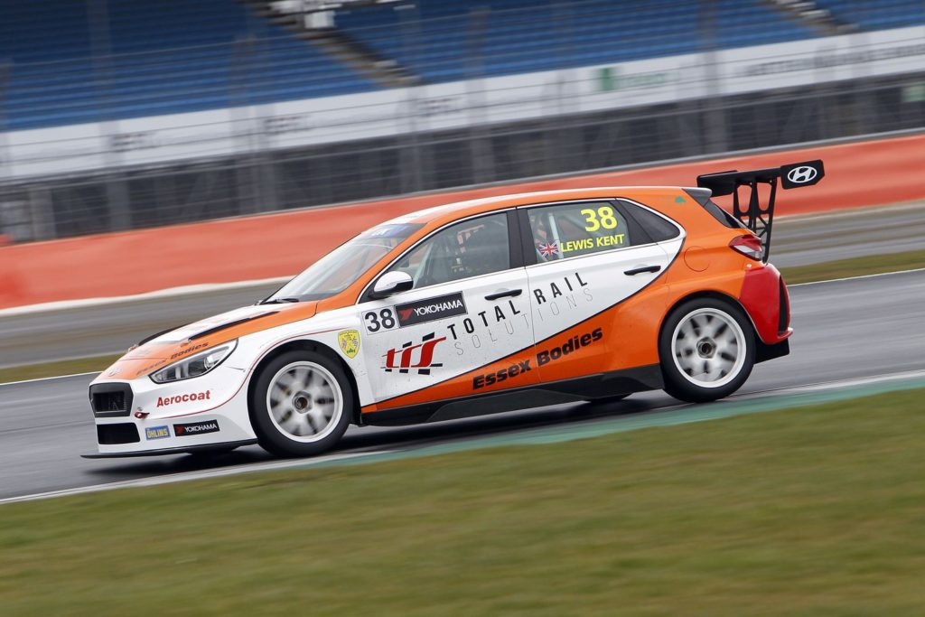 TCR UK racers hit the track for Silverstone test – TouringCarTimes