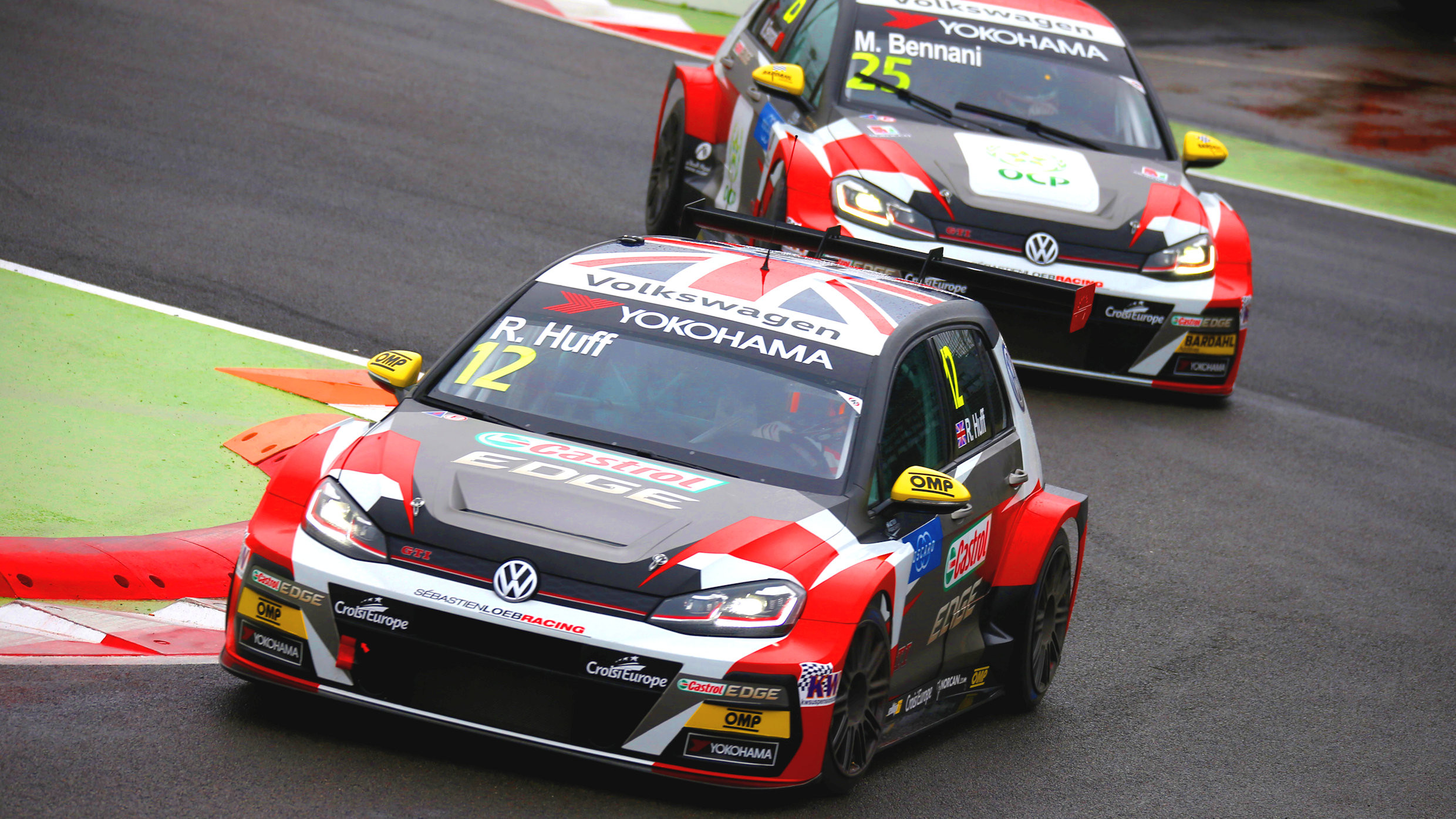 Rob Huff delighted after taking pole at Vila Real – TouringCarTimes