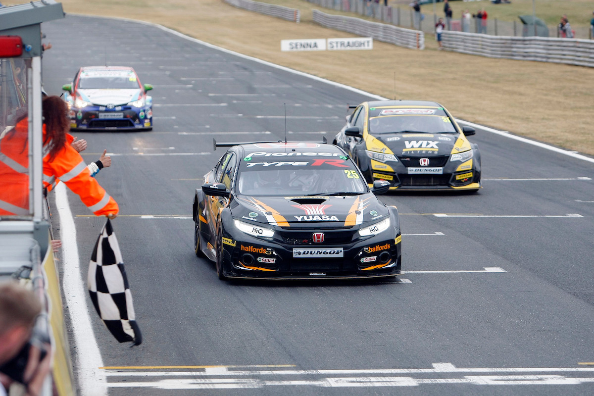 Matt Neal delighted with Diamond Double success – TouringCarTimes