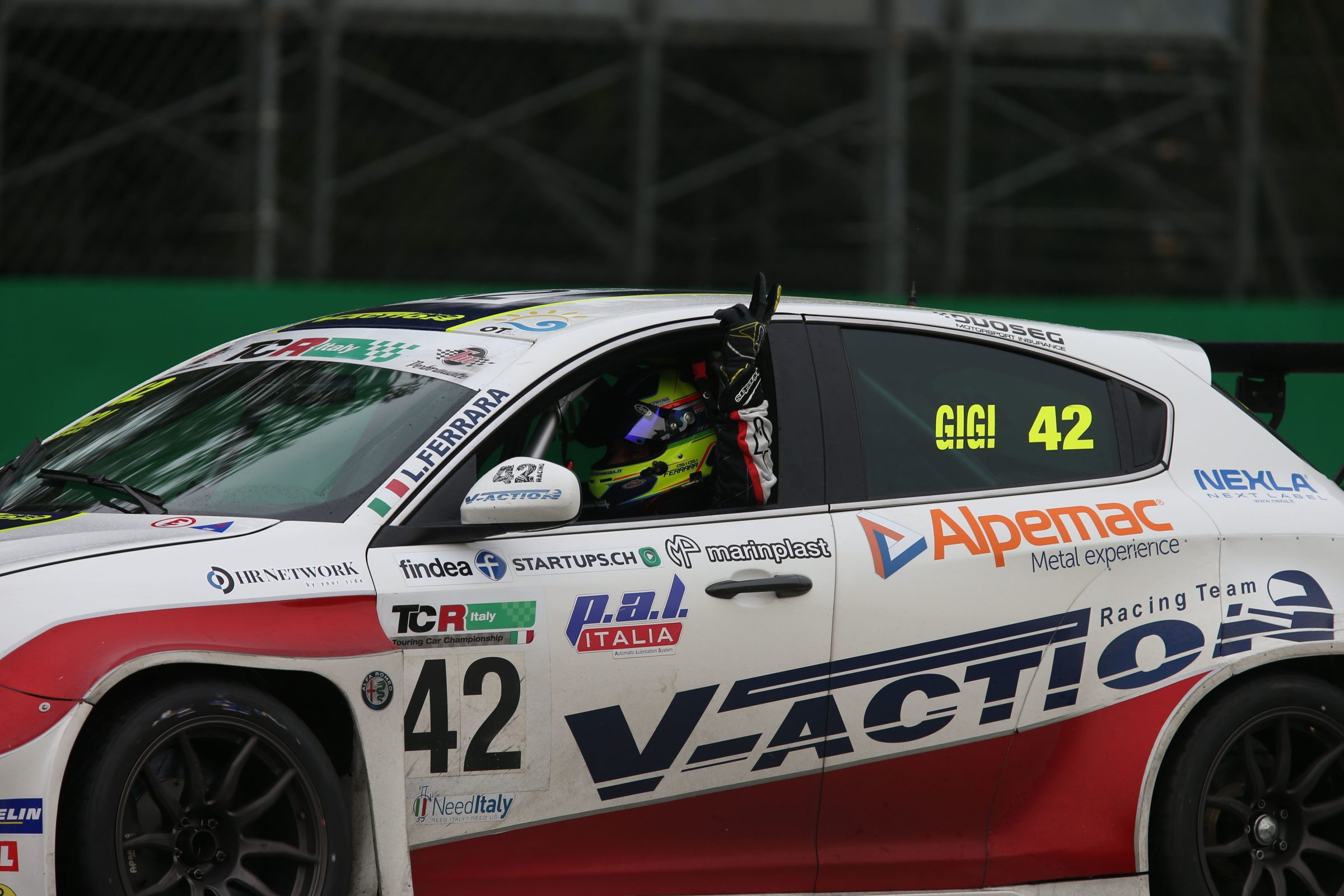 Luigi Ferrara wins eventful Monza season finale – TouringCarTimes