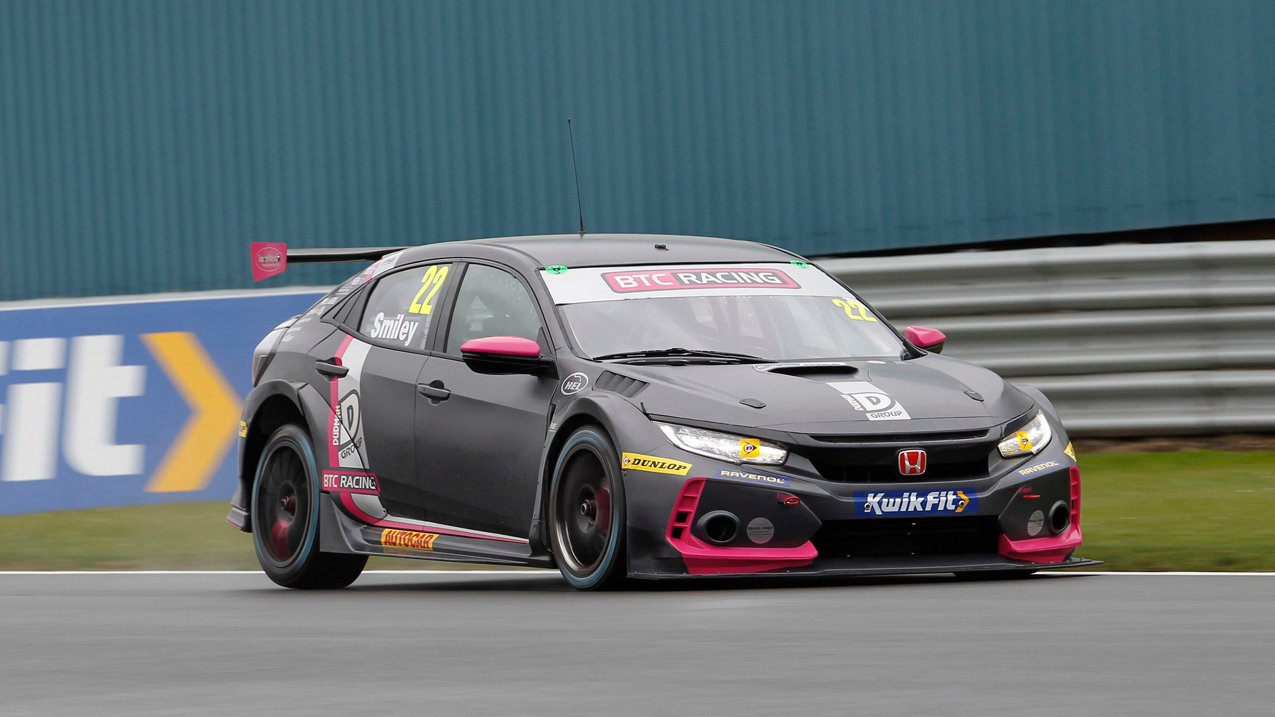Chris Smiley tops changeable second practice at Donington Park ...
