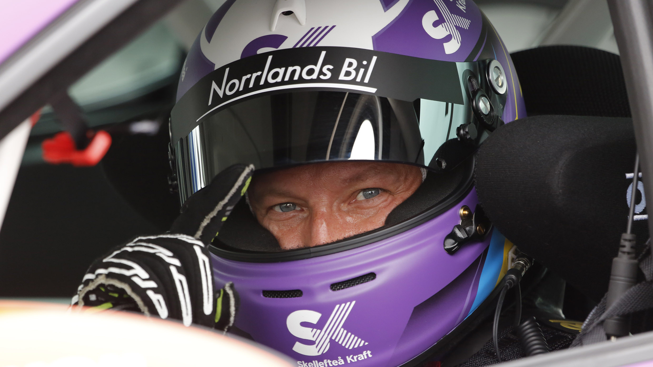 Robert Dahlgren extends his lead despite losing his victory ...