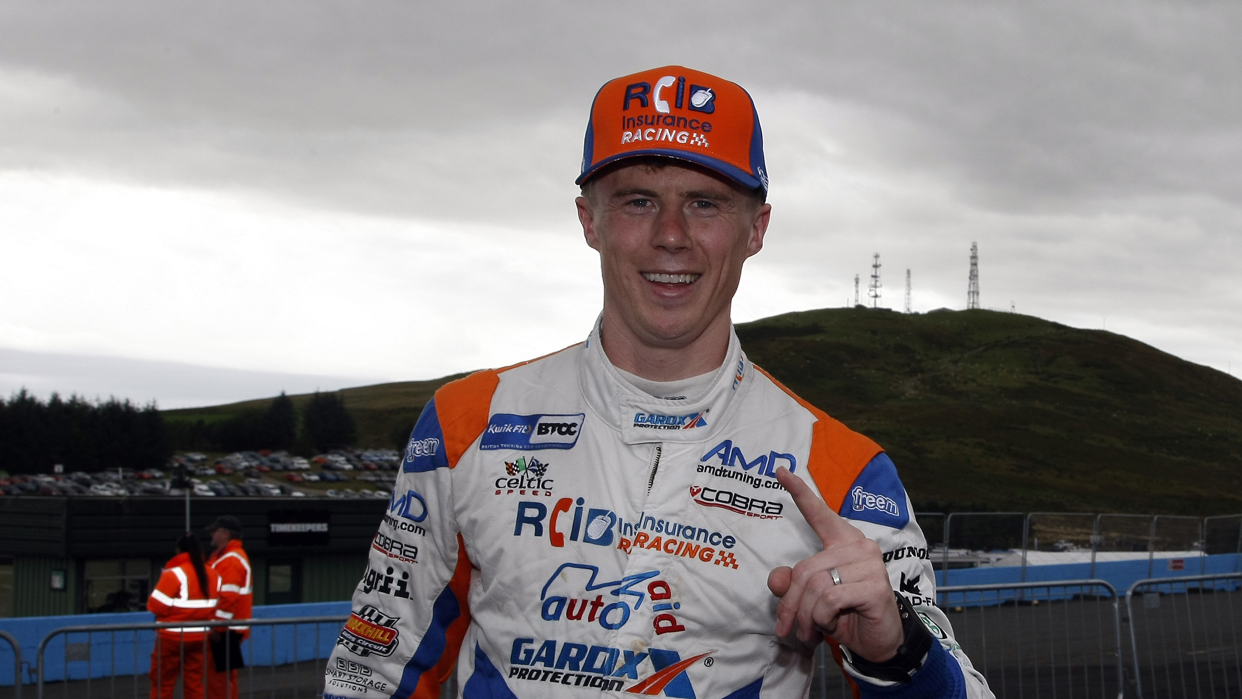 Rory Butcher delights Knockhill crowd with maiden pole – TouringCarTimes