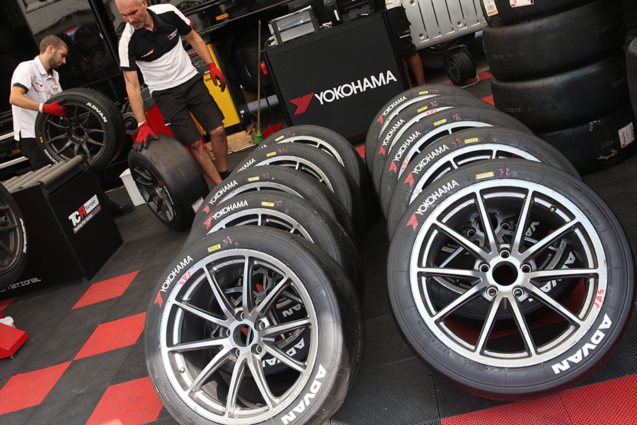 Free tyres offered in new TCR Europe SIM series – TouringCarTimes