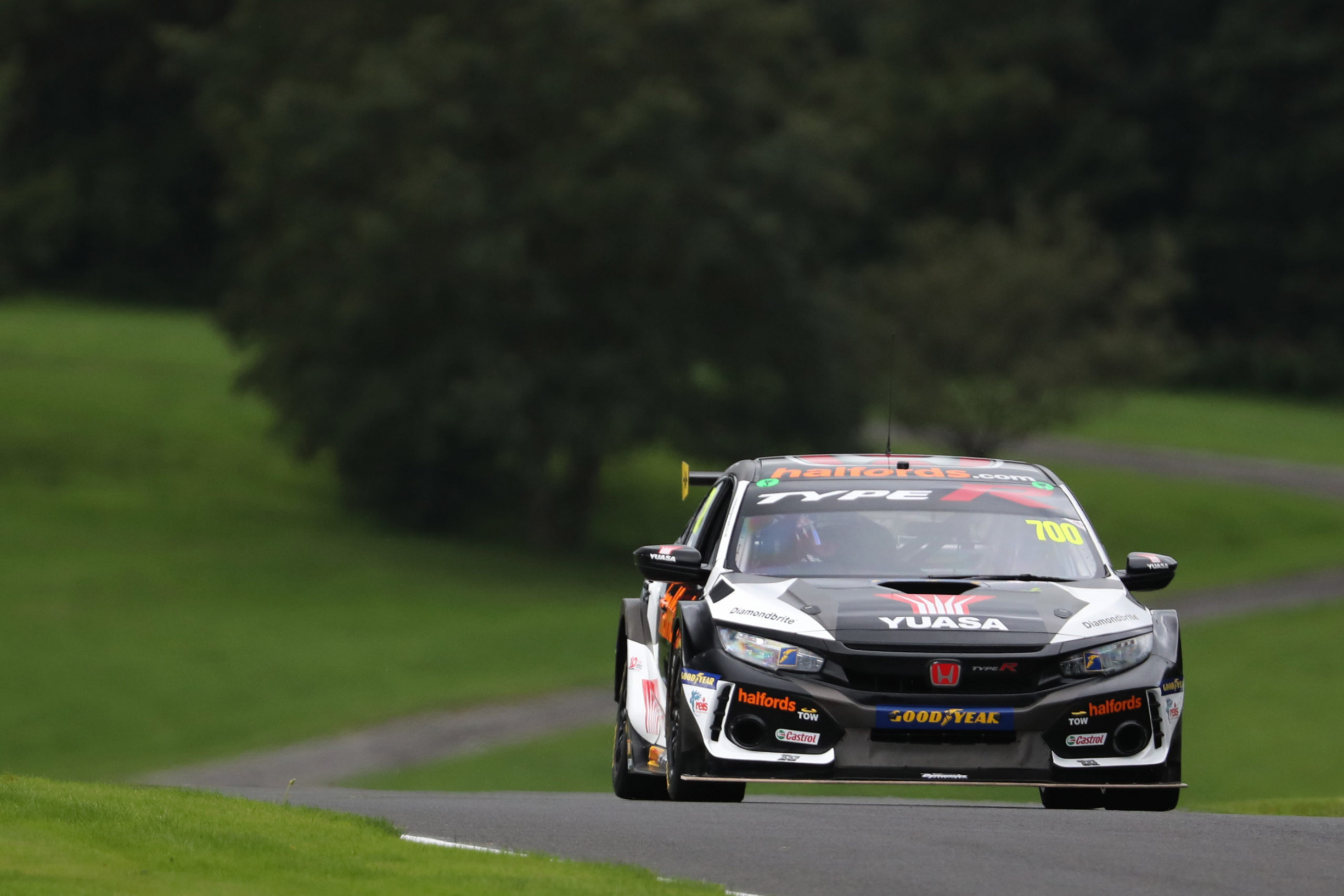 Matt Neal looking to bounce back on landmark race day – TouringCarTimes