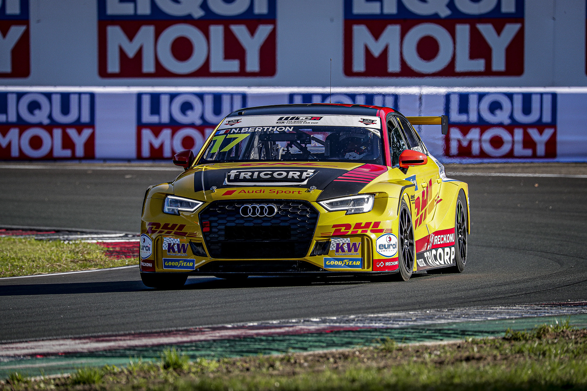 Nathanaël Berthon nets two pole positions at Slovakiaring – TouringCarTimes