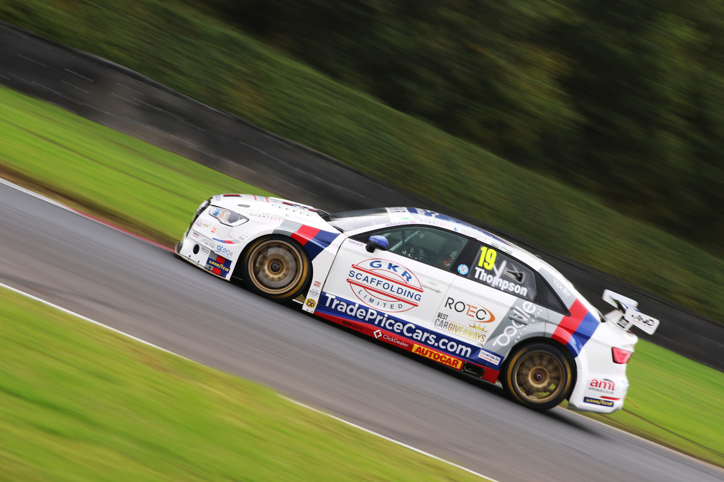 Bobby Thompson thrilled by “mega day” at Croft – TouringCarTimes