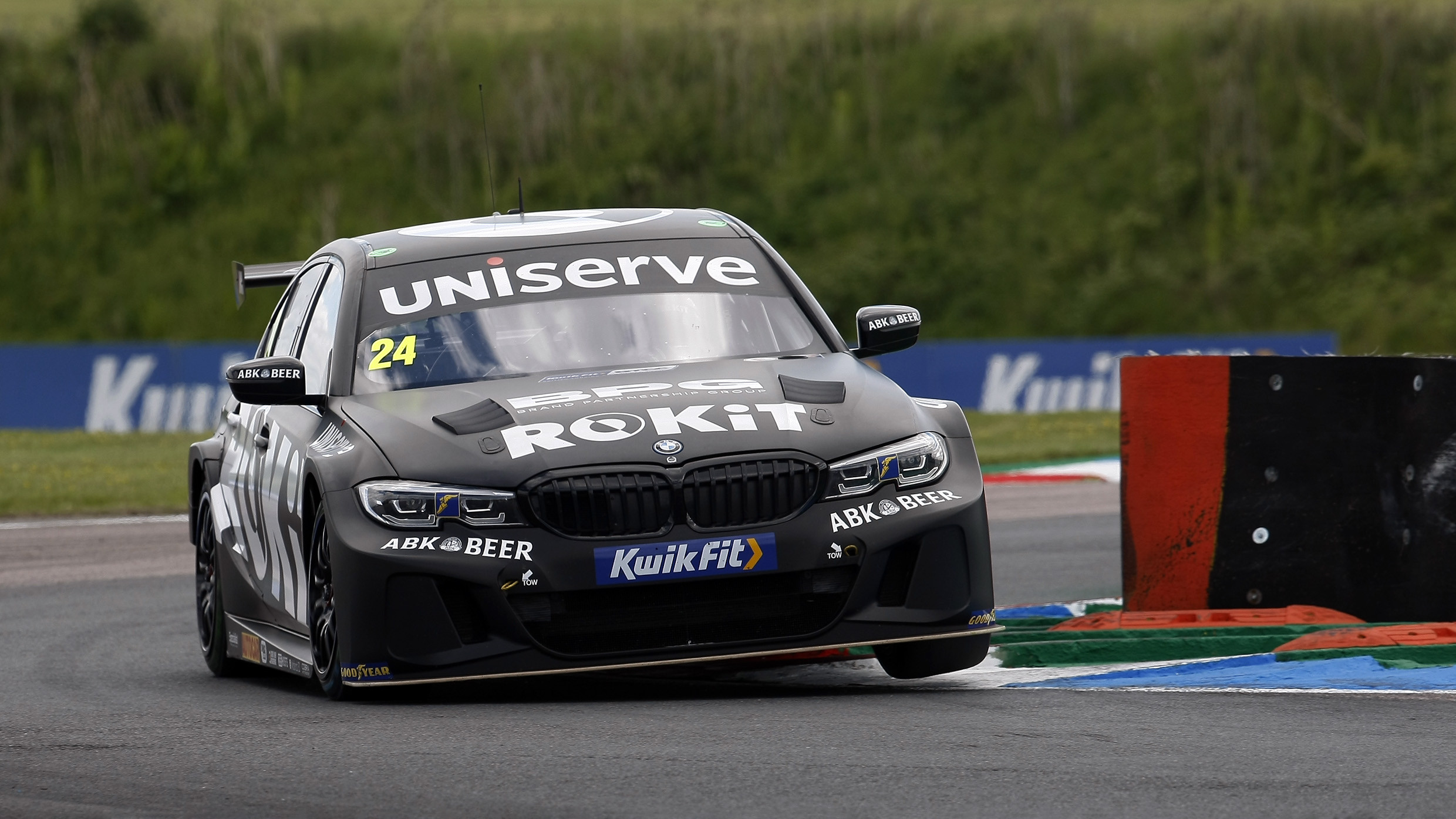 Jake Hill hits the front in second practice – TouringCarTimes
