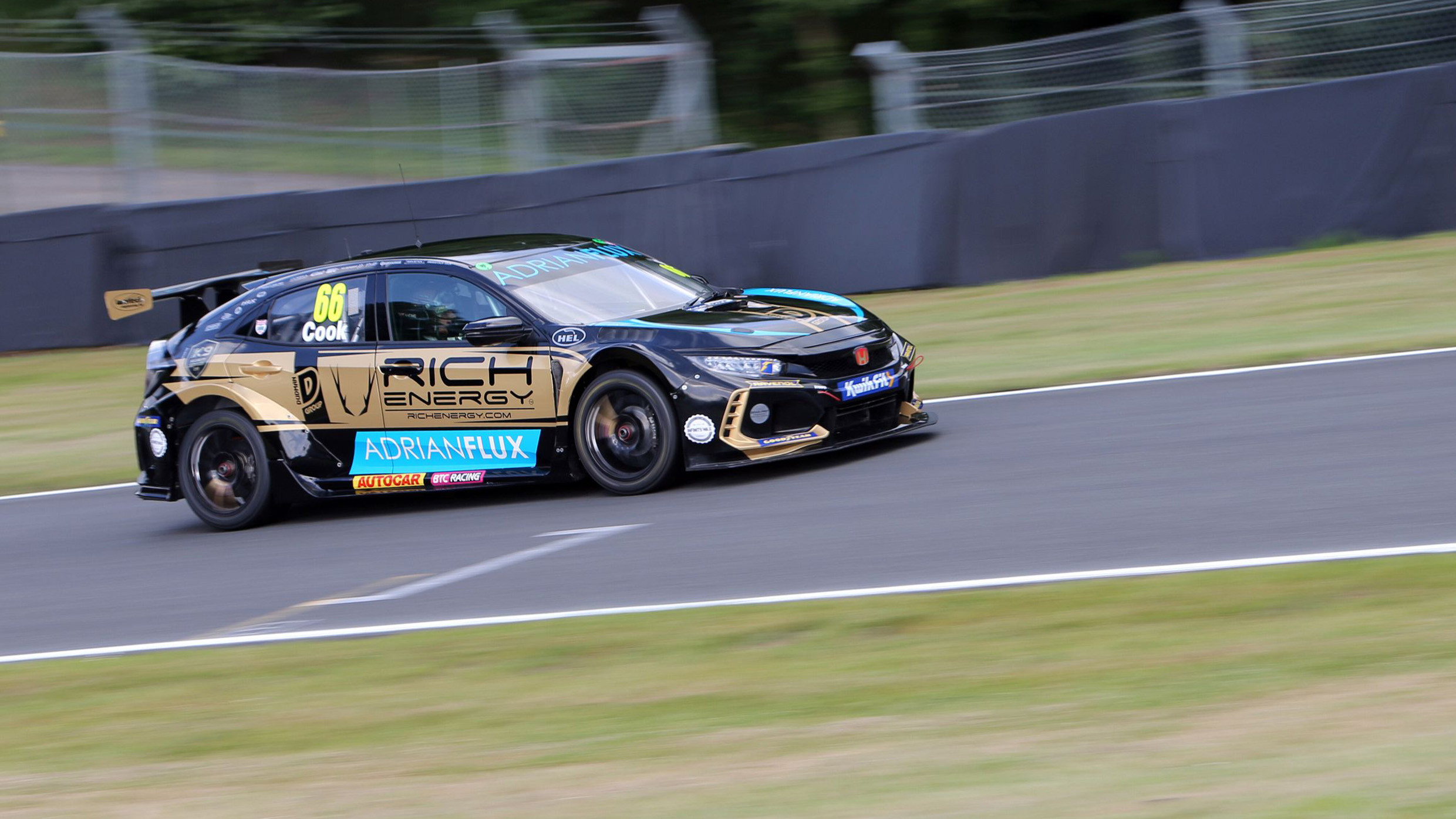 Josh Cook kicks off Oulton Park weekend on top – TouringCarTimes