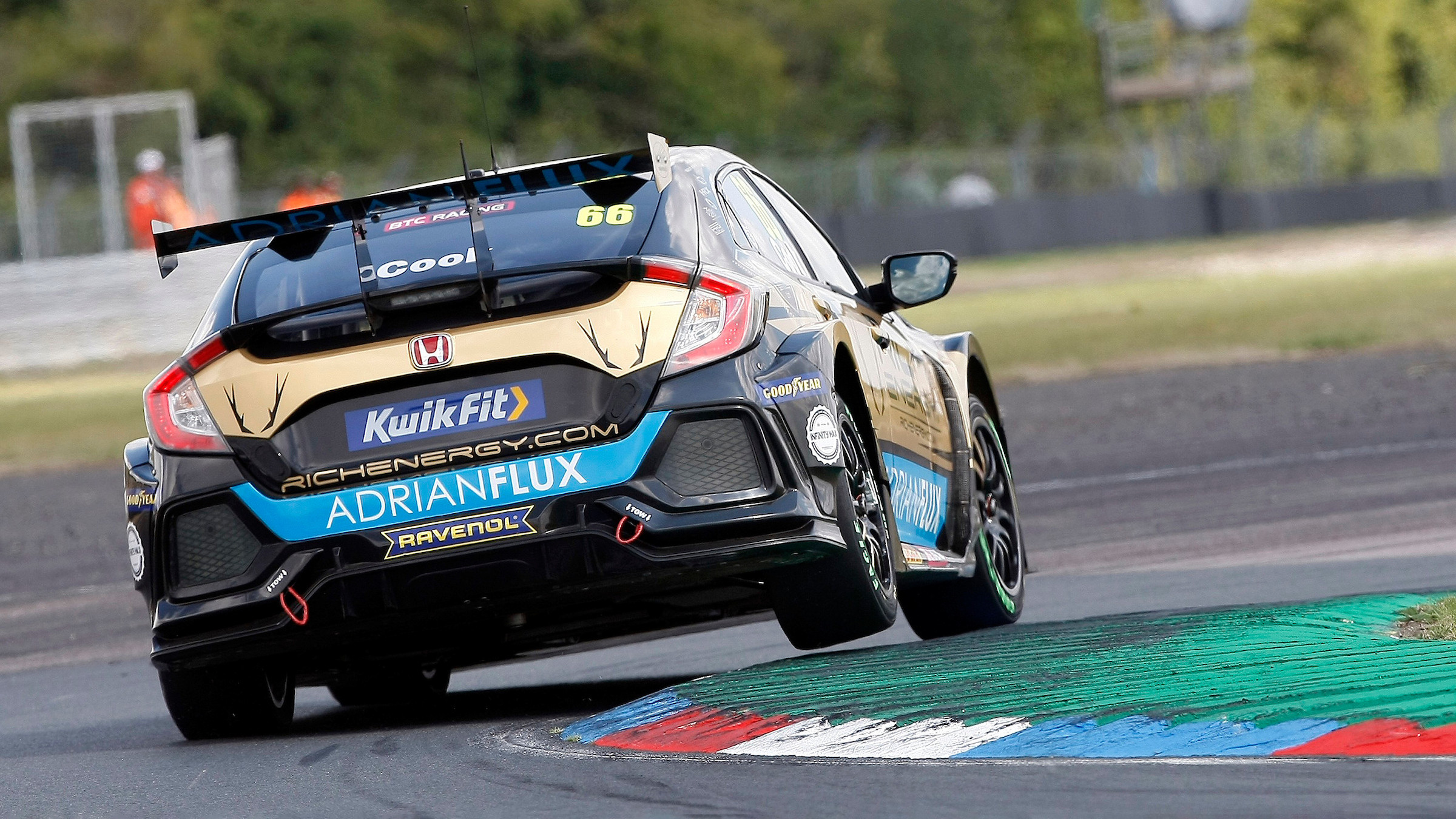 Josh Cook adds to Thruxton win tally – TouringCarTimes