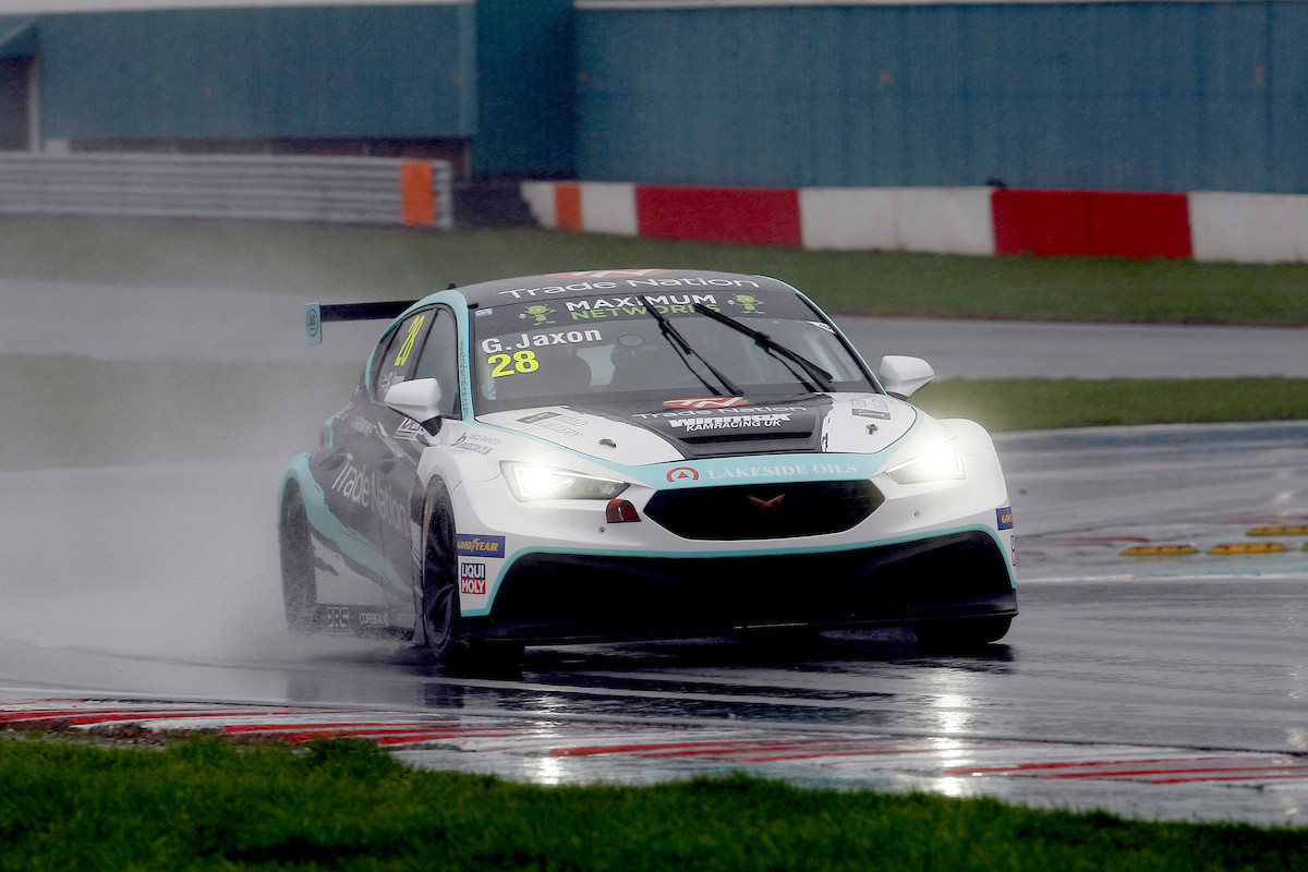 TCR UK season kicks off with Donington launch – TouringCarTimes