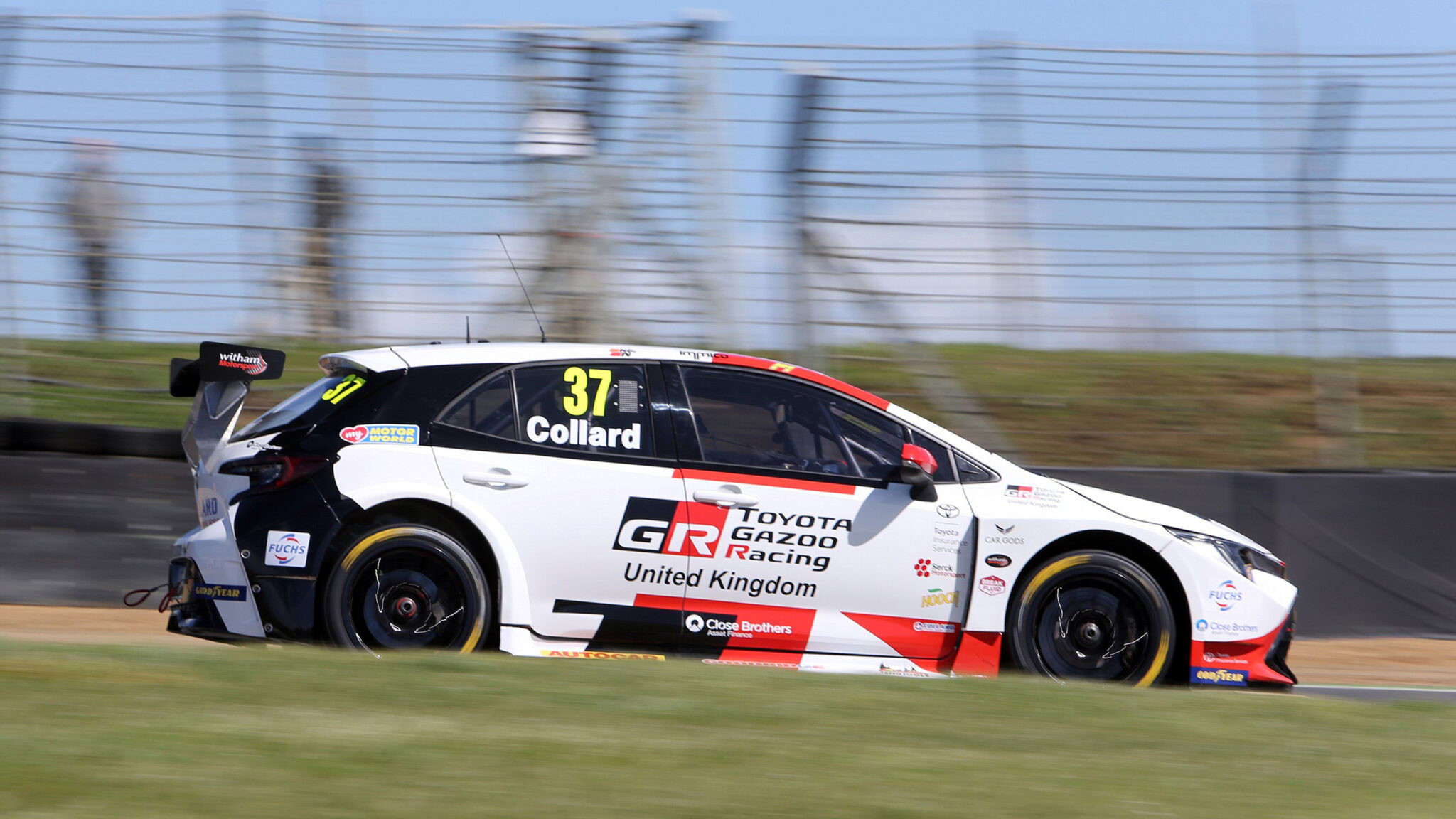 PICS: BTCC teams hit the track at Brands Hatch – TouringCarTimes