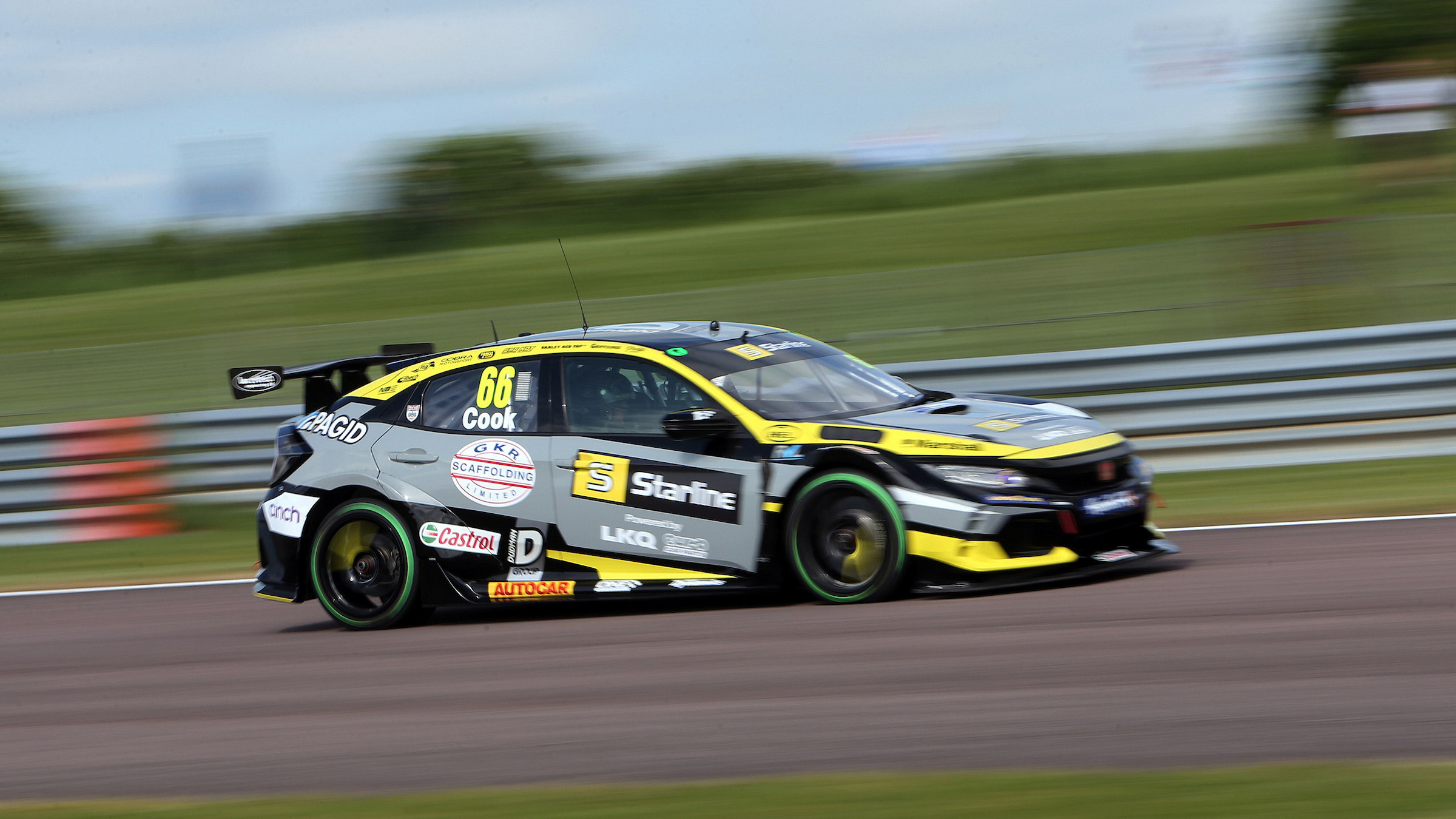 Thruxton maestro Josh Cook heads opening practice – TouringCarTimes